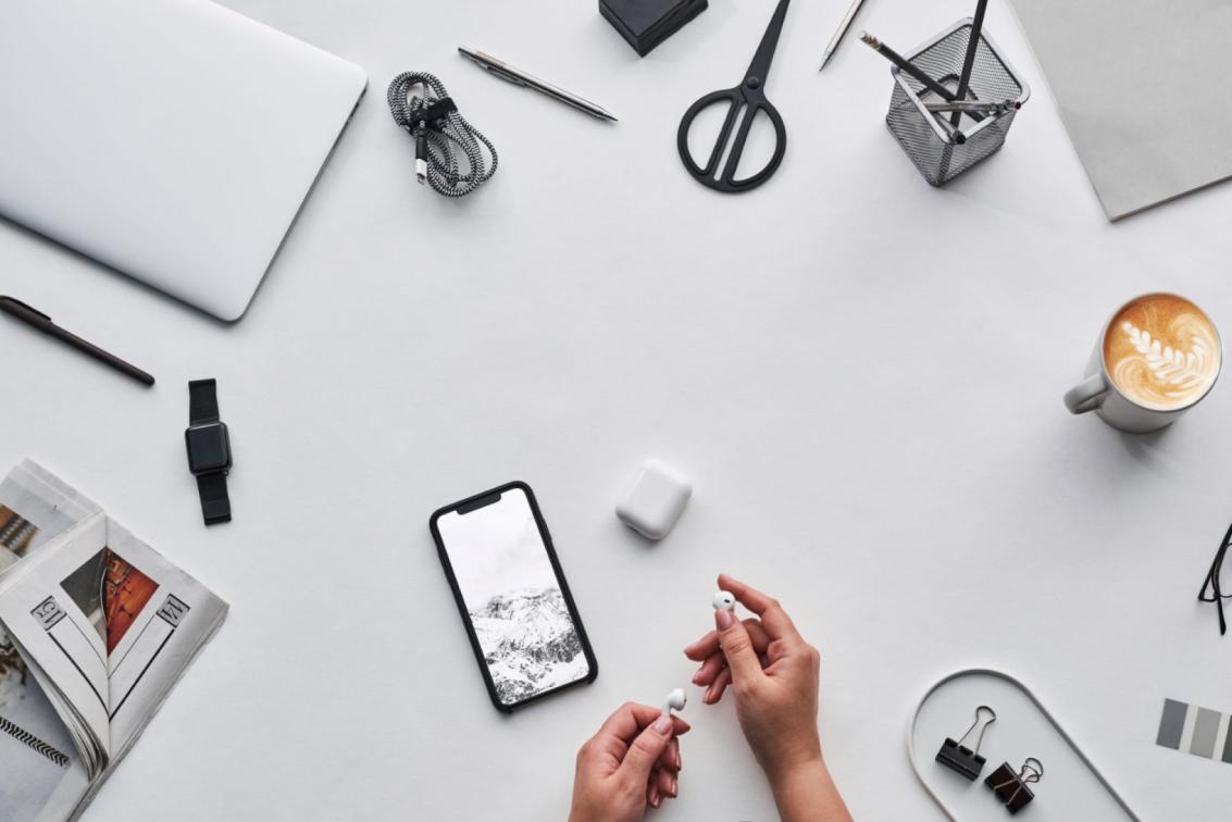 The 6 Types of Helpful Apps You Need For an Easier Life