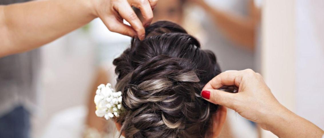 5 Glamorous Quince Hairstyles for Your Special Day