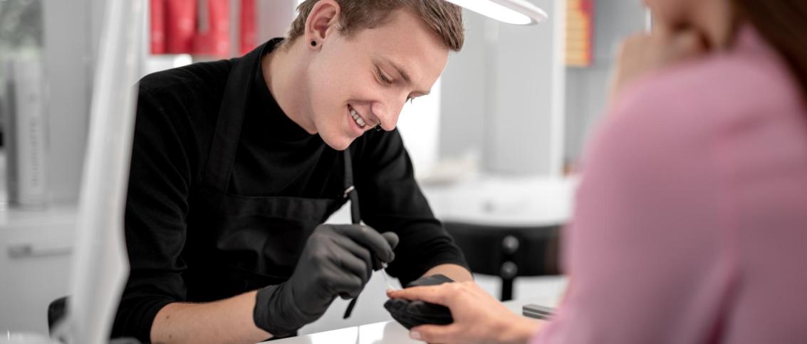 Say Goodbye to Nail Shops - Choose Mobile Nail Tech