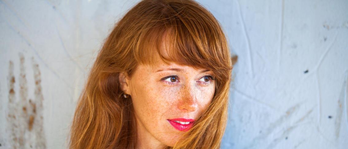 A Step-by-Step Guide on How to Style Your Bangs Like a Pro