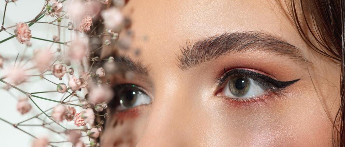 Rock an effortless edge with smudged eyeliner