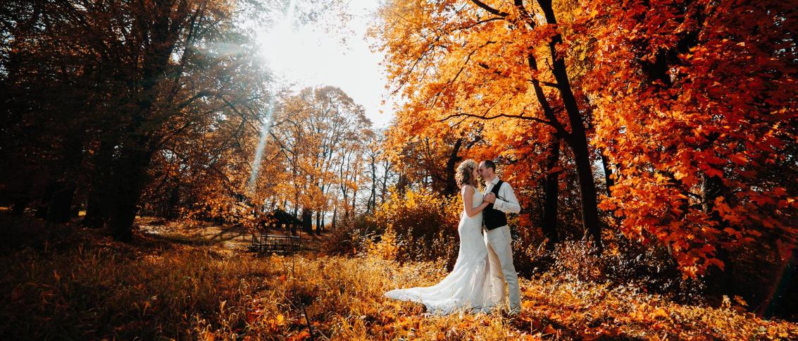 Fall Wedding Guide: Dresses, Makeup, and Ideas